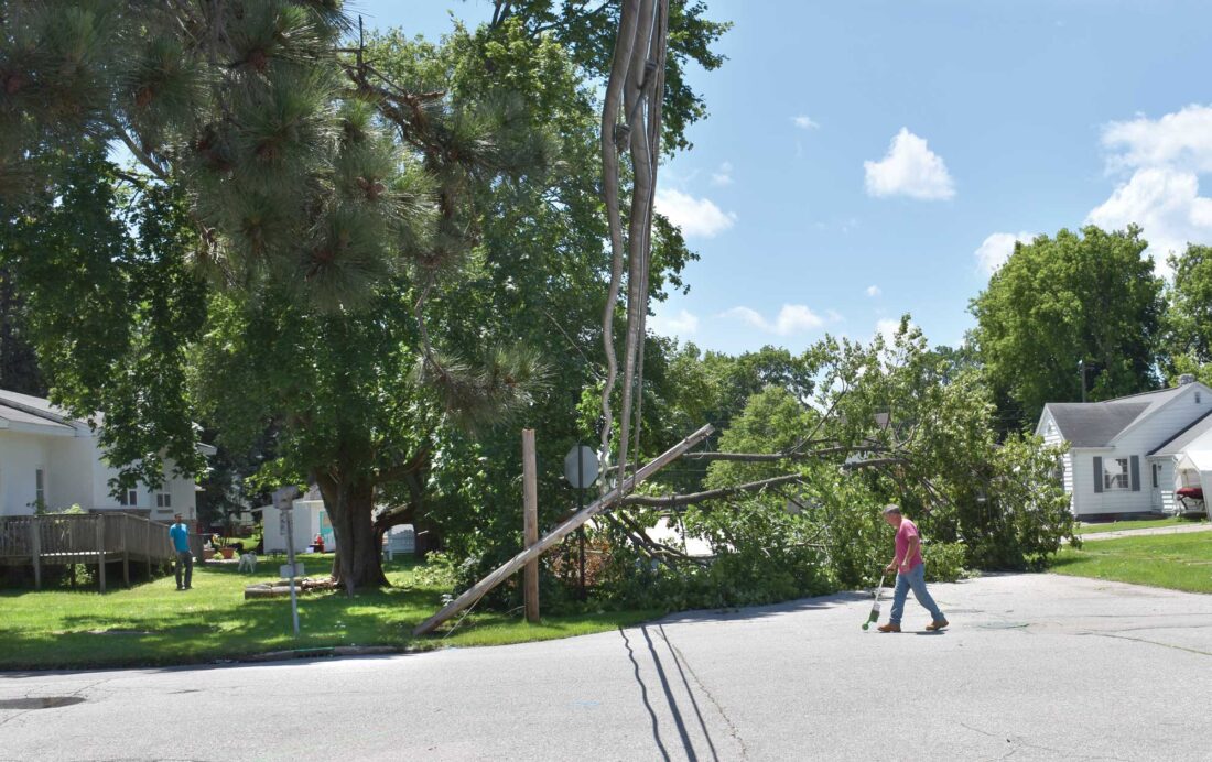 Roadblock on IM’s Foster Street | News, Sports, Jobs - The Daily News